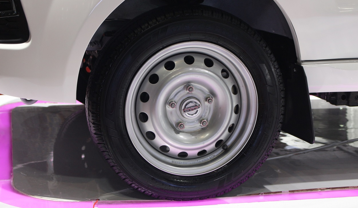 Gebrak Pasar Otomotif Indonesia, Begini Spesifikasi Lengkap Esemka Bima ...