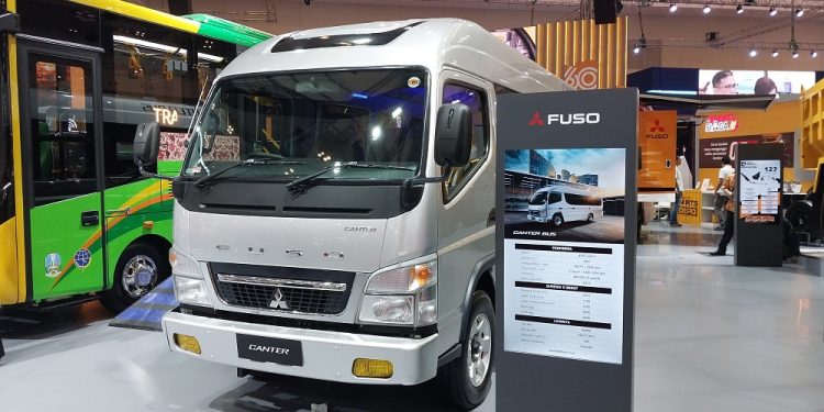 Muat 19 Penumpang, Mitsubishi Fuso Canter Bus Cocok Untuk Angkutan Travel dan Pariwisata – Mobil ...