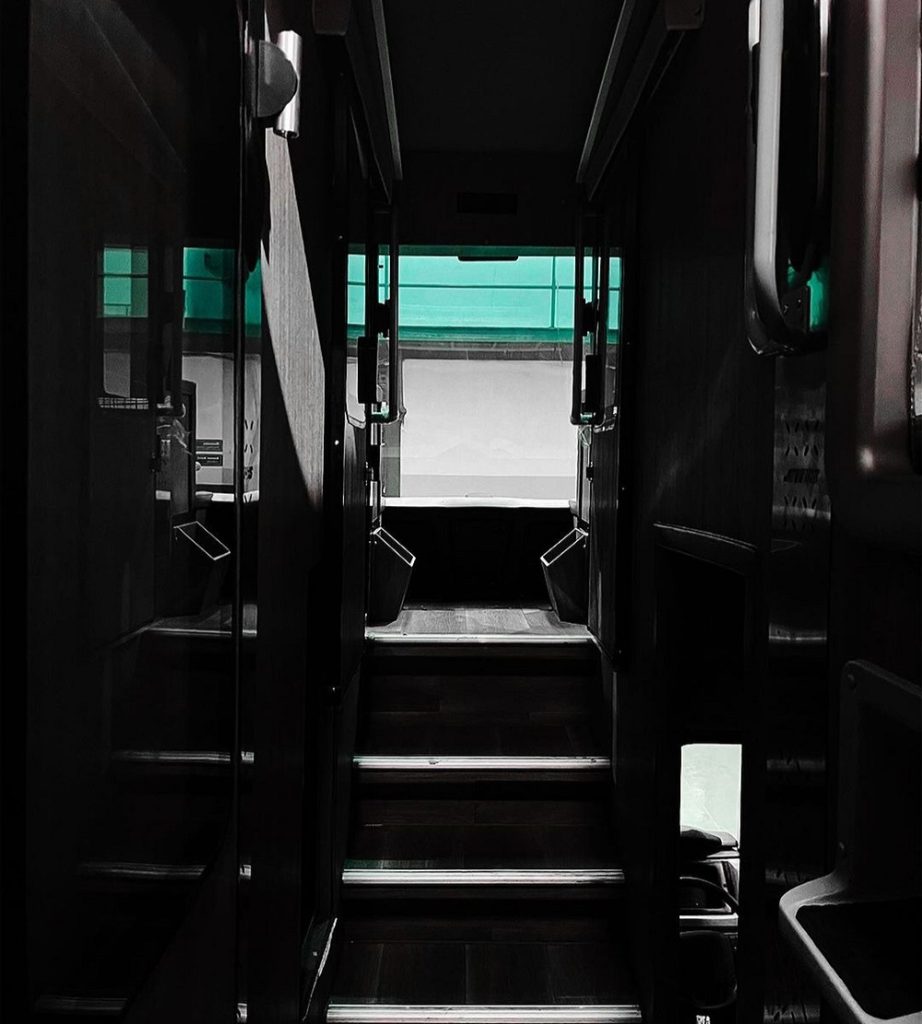 PO Juragan 99 Rilis Bus Double Decker Unik, Kursi Penumpang Full ... PO Juragan 99 Rilis Bus Double Decker Unik, Kursi Penumpang Full ...