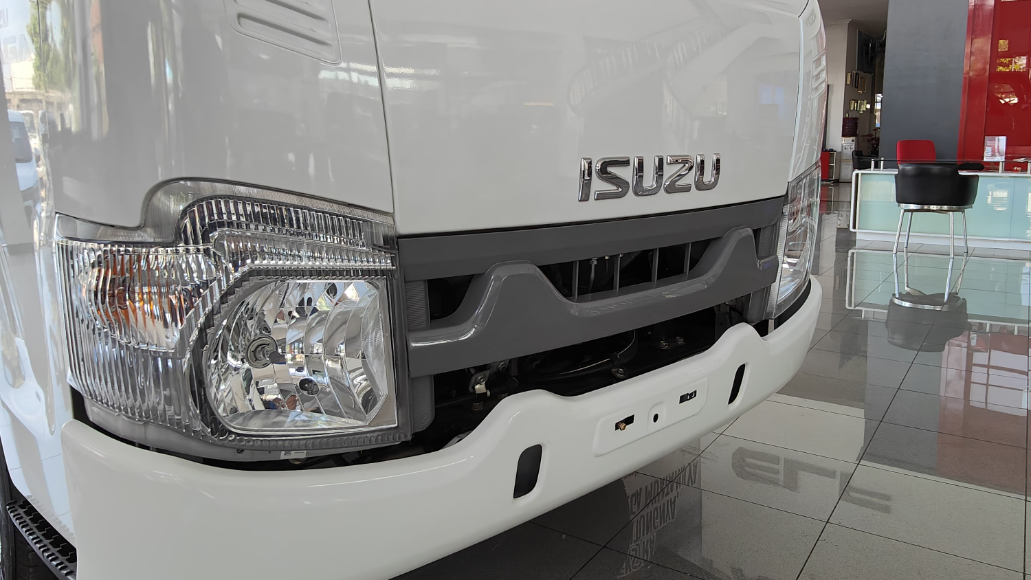 Profil Isuzu Traga Box, Begini Keunggulannya – Mobil Komersial