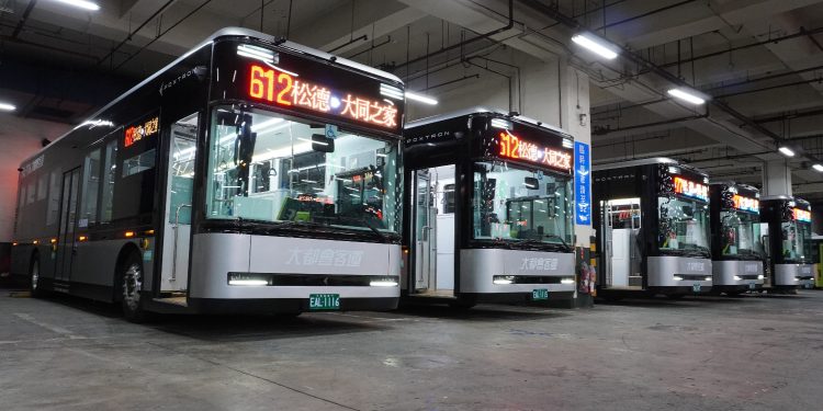 Dirikan Joint Venture, Mitsubishi Fuso dan Foxconn Percepat Persiapan ...